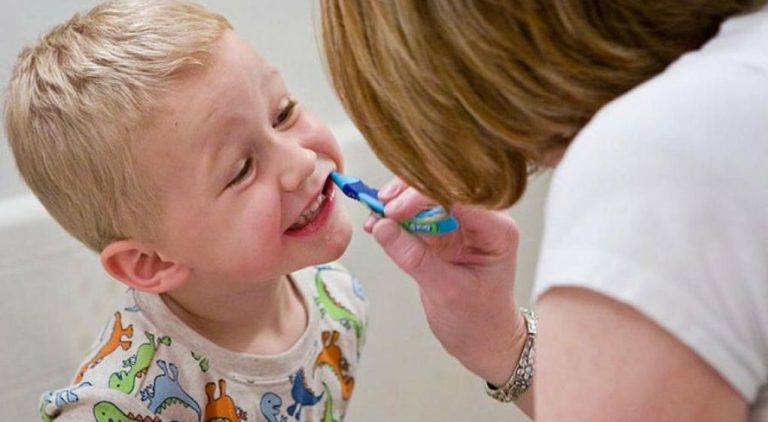 Consejos Para Que Enseñar Al Niño A Cepillarse Los Dientes Sea
