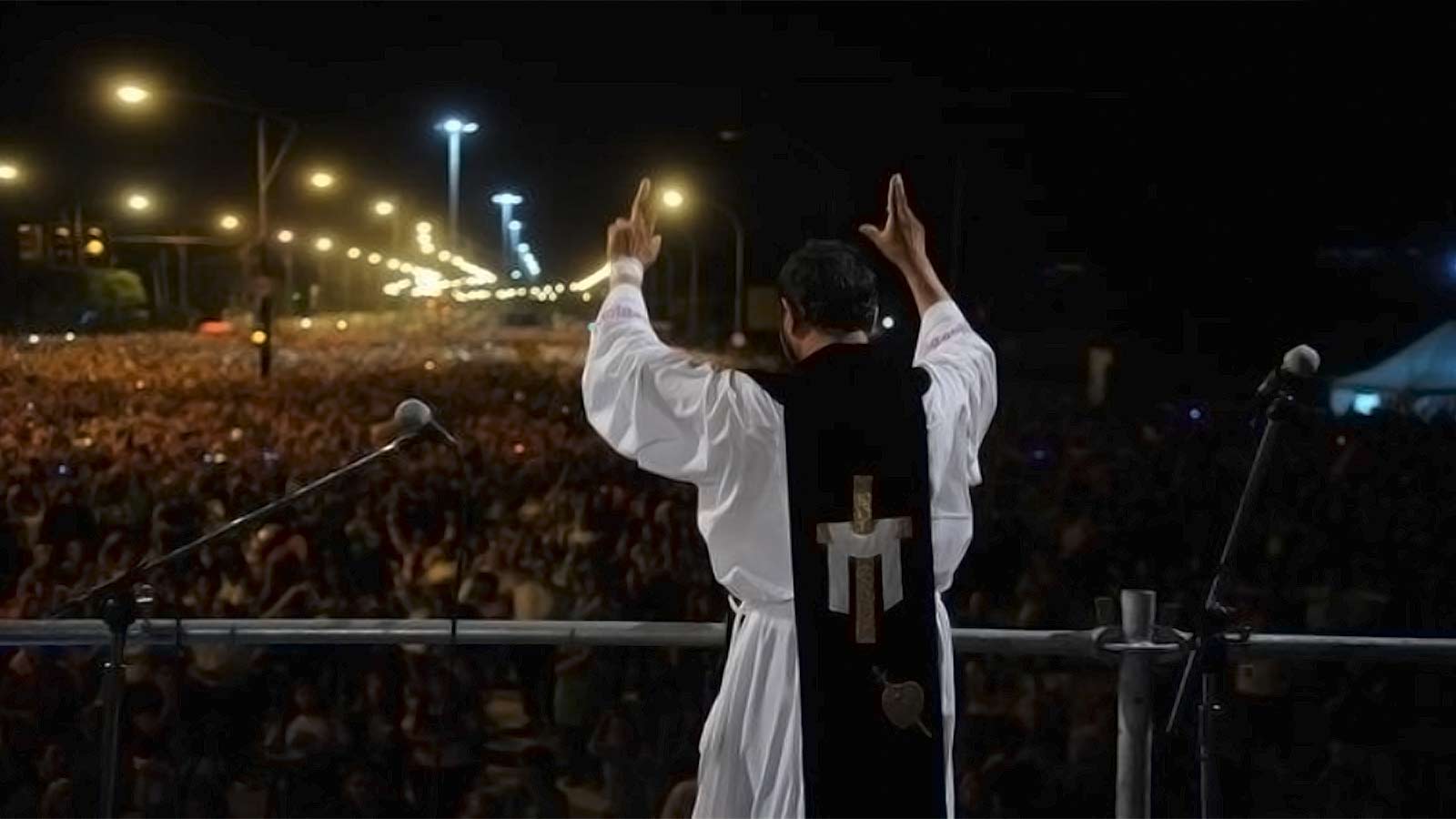 Se viene otro multitudinario Vía Crucis del Padre Ignacio con más de ...