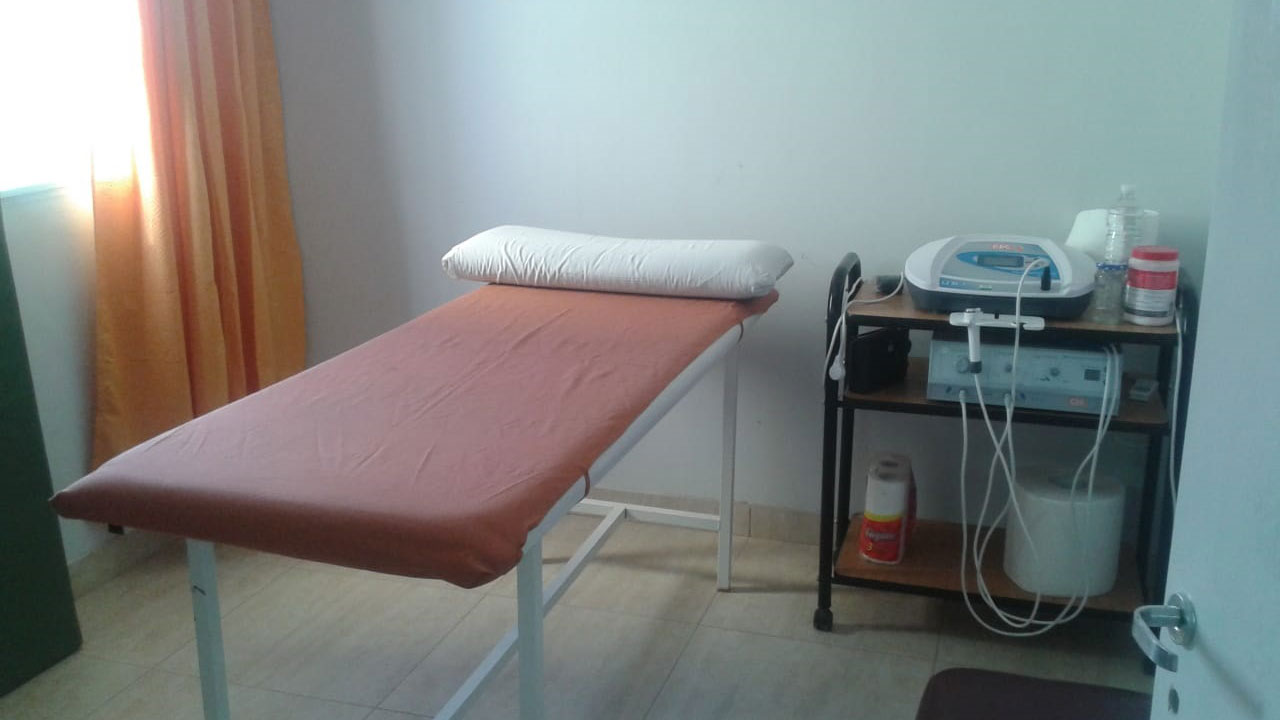 Ponen en marcha la nueva sala de kinesiología en el hospital de Villa ...