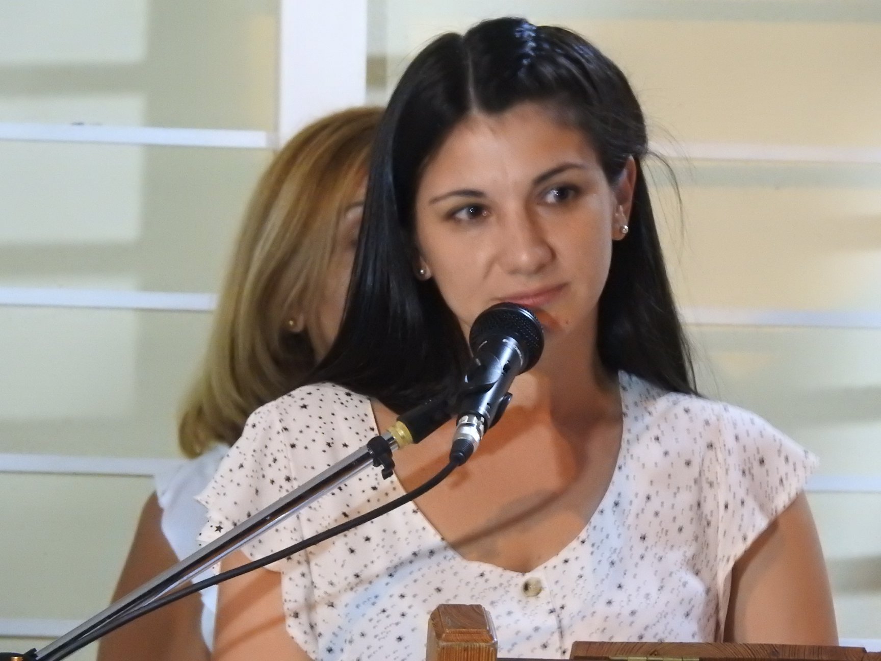 Daniela Escobar fue reelecta como presidente de la Biblioteca Popular