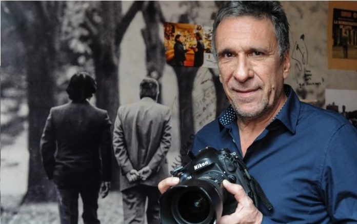 Víctor Bugge, el hombre que fotografió a De La Rúa corriendo hacia el ...