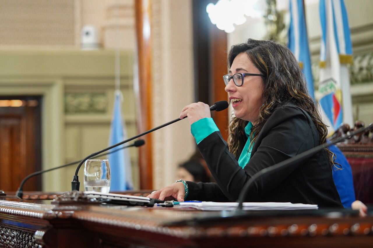 Paola Bravo: "Ayer era el día donde la política tenía que poner un ...