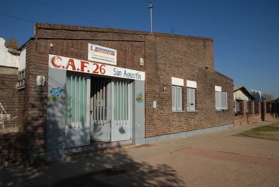 Robaron y destrozaron el CAF 26 frente al Mercado de Abasto