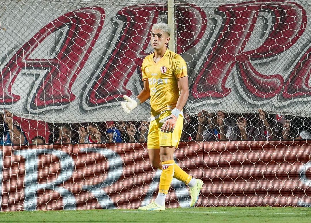 FIFA inhibió a Unión por incumplir con la deuda de Santiago Mele