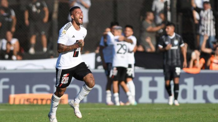 Riestra hizo historia al lograr su primera victoria en la máxima ...