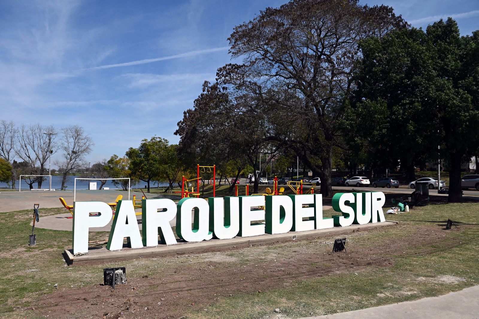 El Parque del Sur luce sus nuevas letras corpóreas